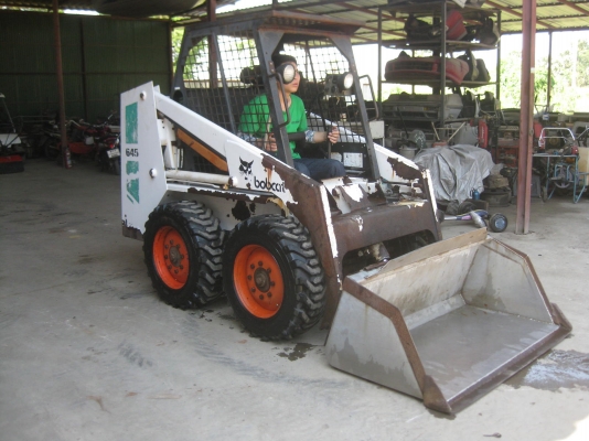 ขายรถตักTCM BOBCAT 645 พร้อมใช้งาน - Truck2Hand.com