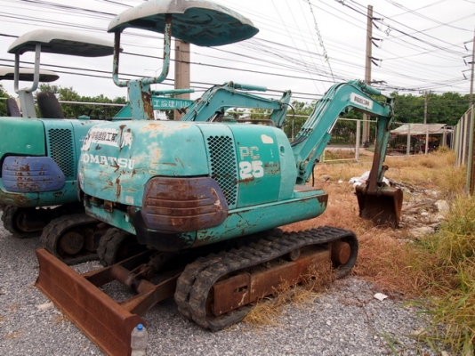 ขาย รถขุด KOMATSU PC25-1คอนโทรลสั้น ทำงานได - Truck2Hand.com
