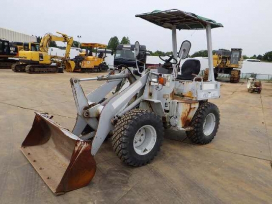 ขายรถตัก FURUKAWA FL35-2 เครื่องยนต์ 3 สูบ - Truck2Hand.com