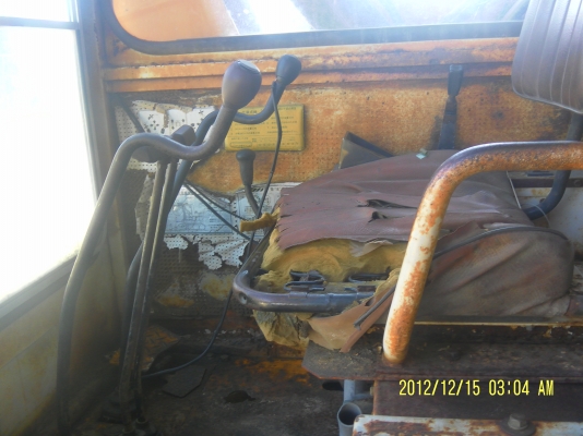 ขายรถแบ็คโฮhanix sb30sพร้อมที่คีบไม้เก่านอก - Truck2Hand.com