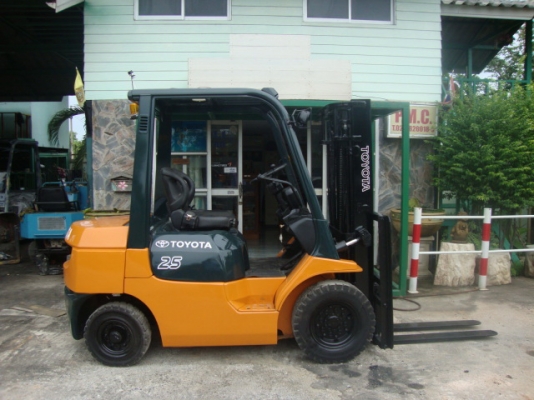 +++ขายโฟล์คลิฟท์ TOYOTA 7FD25 เครื่องยนต์ด - Truck2Hand.com