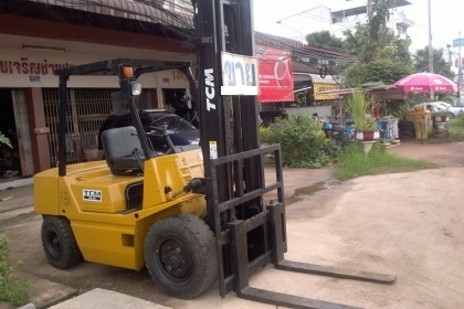 ขายฟอร์คลิฟต์ TCM FD30-Z7 ยก 3 ตัน เสา 4 เม - Truck2Hand.com