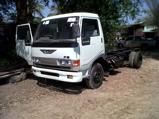 รถ 6 ล้อ HINO FB 120แรง - Truck2Hand.com
