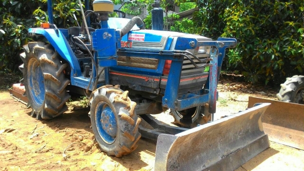 ขายรถไถ ISEKI TA230F พร้อมดันหน้า - Truck2Hand.com