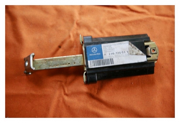 ขาดึงประตูBenz E Class W210 - Truck2Hand.com